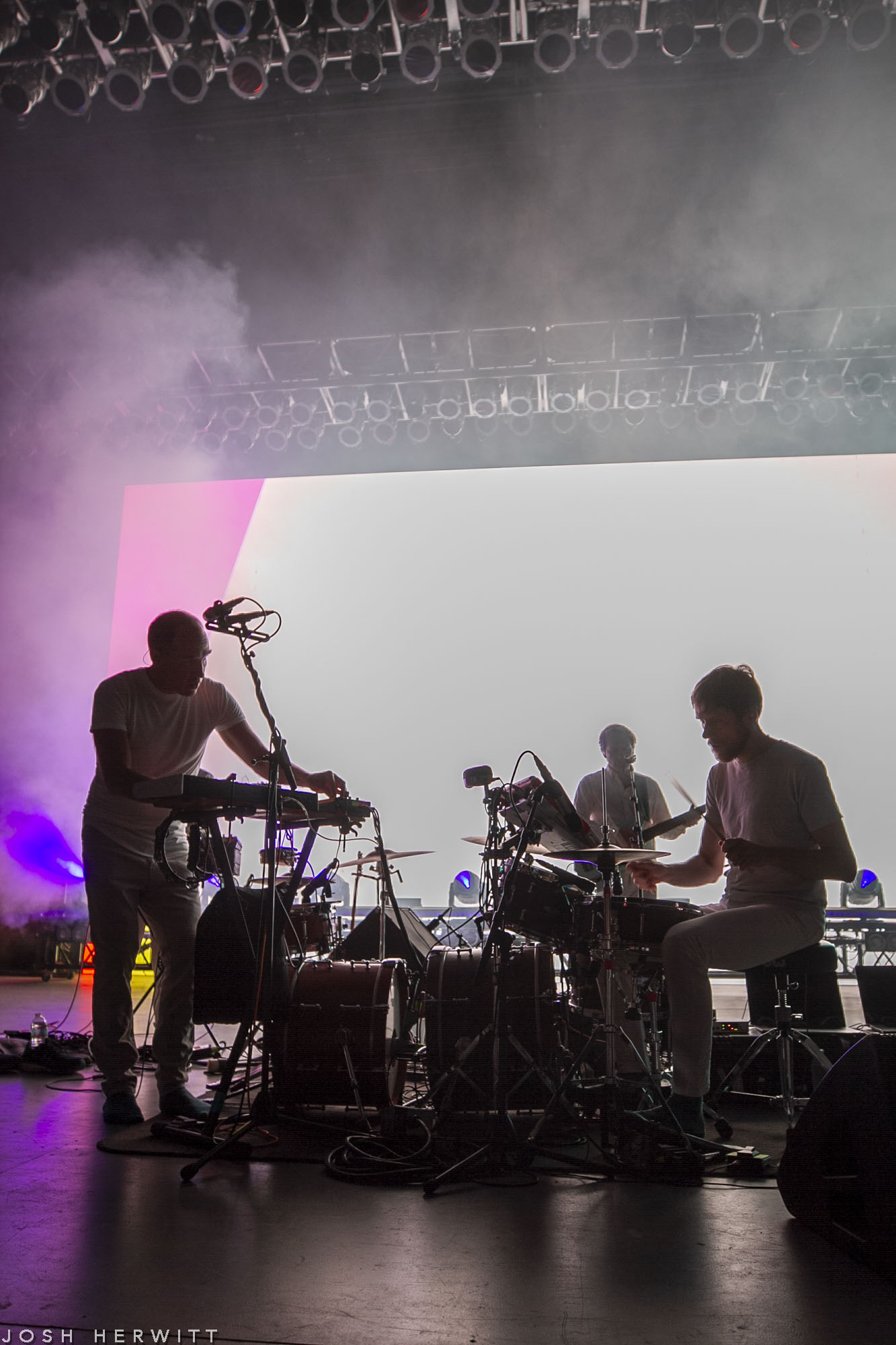 Caribou kick off their North American tour at LA’s Greek Theatre & make ...