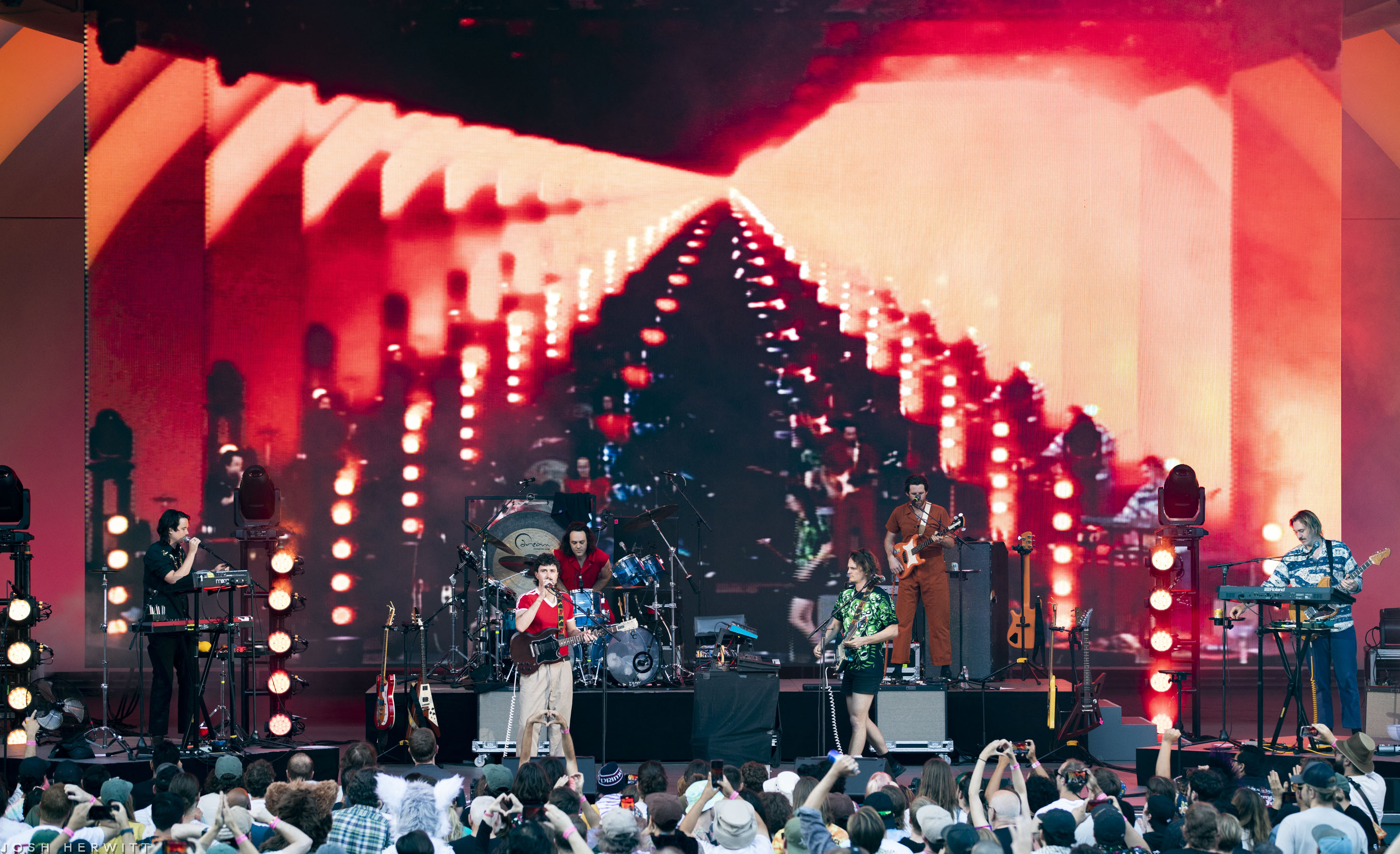 King Gizzard & the Lizard Wizard close out their U.S. residency tour ...