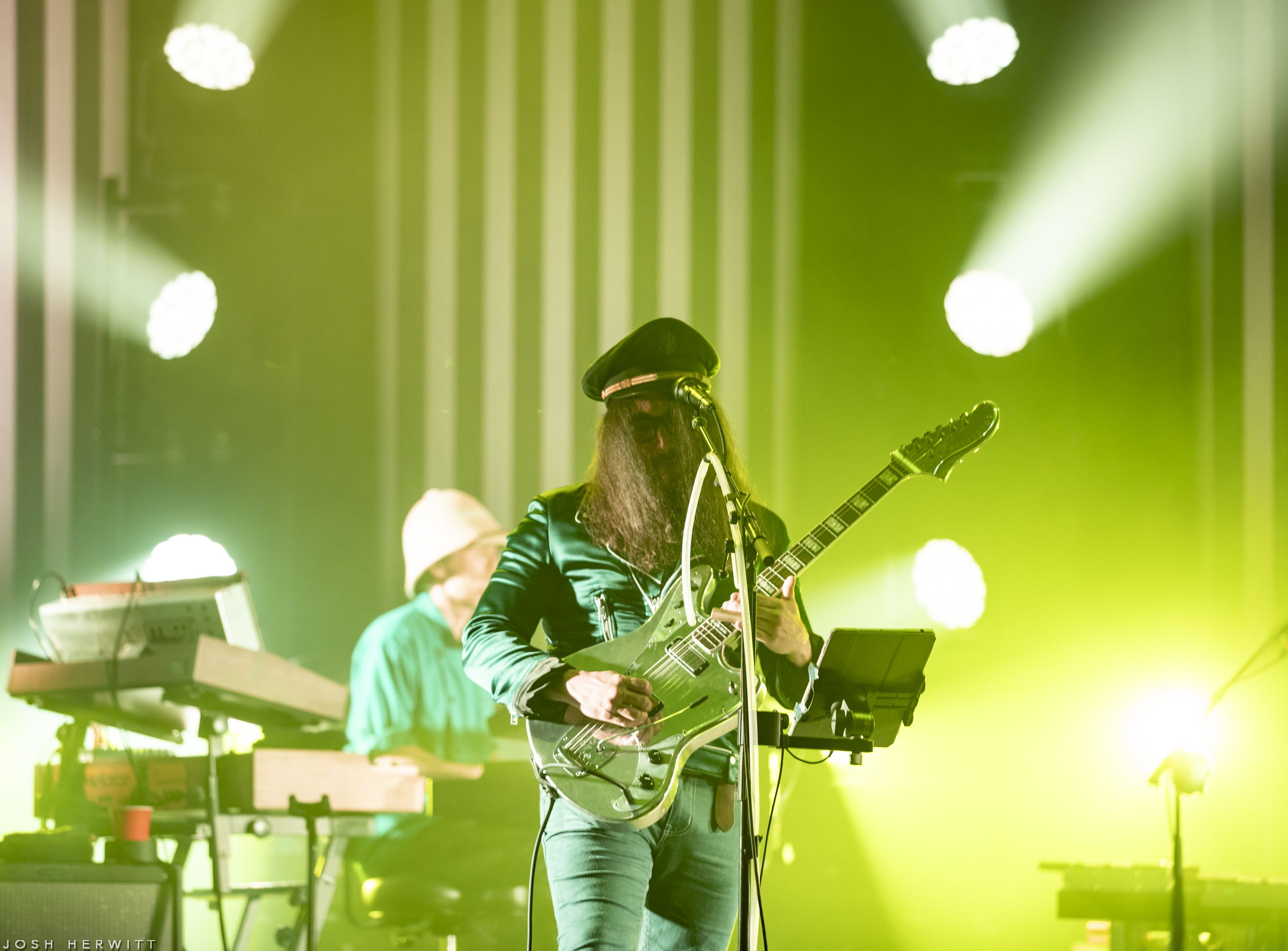 Les Claypool’s Fearless Flying Frog Brigade mark their first tour in 20 ...