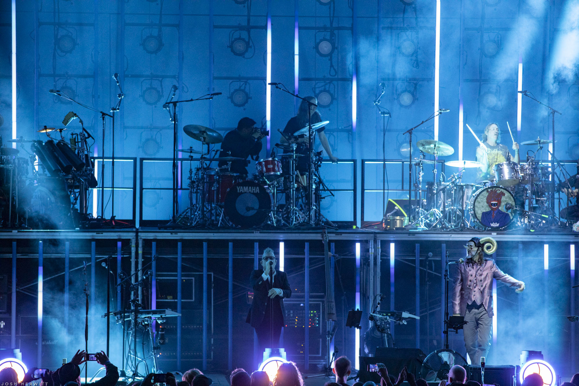 Maynard James Keenan rings in 60th birthday on ‘Sessanta’ tour as ...