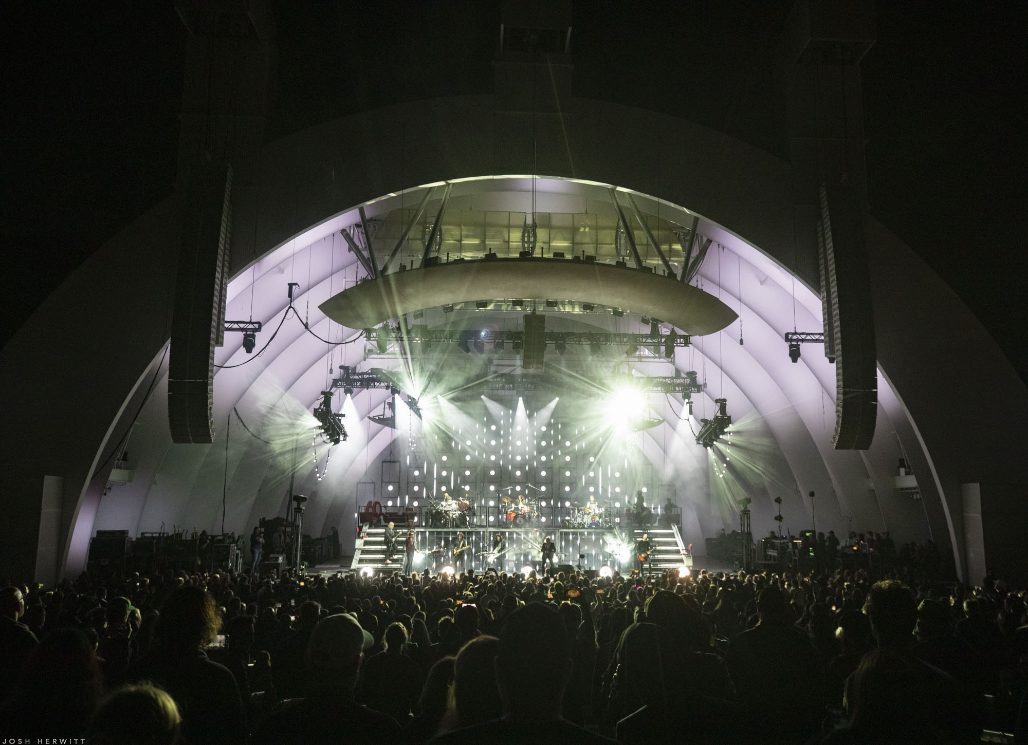 Maynard James Keenan rings in 60th birthday on ‘Sessanta’ tour as ...